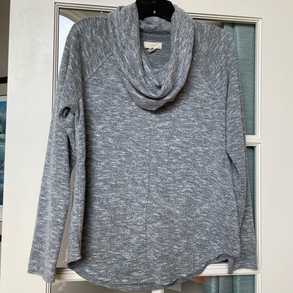 Cupio | Tops | Cupio Cowl Neck Top With Raglan Sleeves | Poshmark